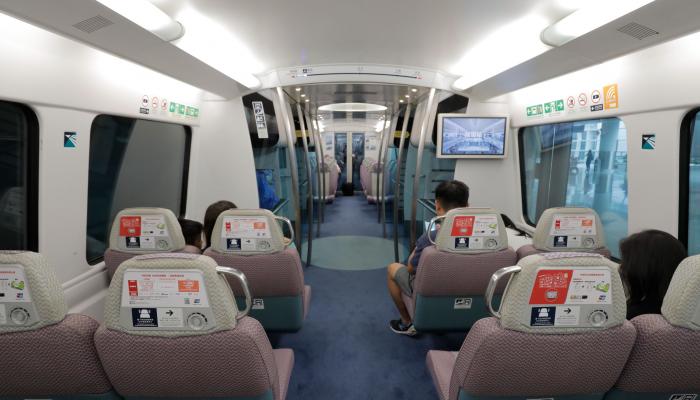 In-train Seat Back Stickers - Union Pay | JCDecaux Transport