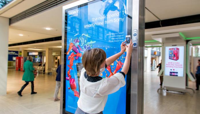 Outdoor Advertising on Trend: Paving the Way for Mobile Commerce | JCDecaux