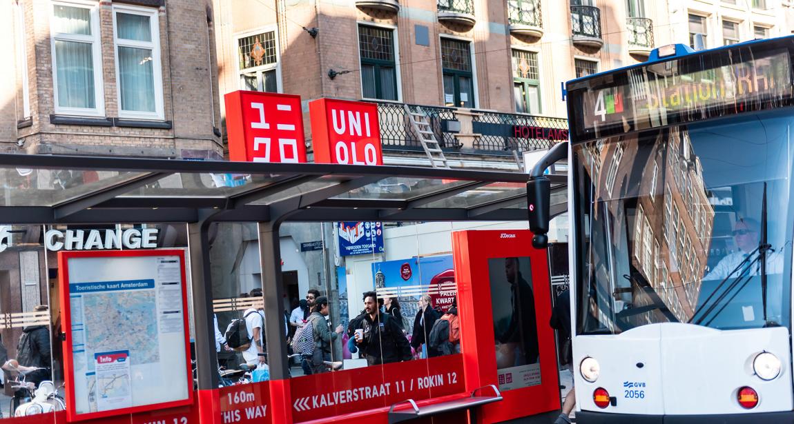UNIQLO opent eerste store in Amsterdam en wijst de weg met OOH ...