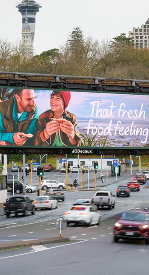 Woolworths NZ | June 2024 | JCDecaux New Zealand