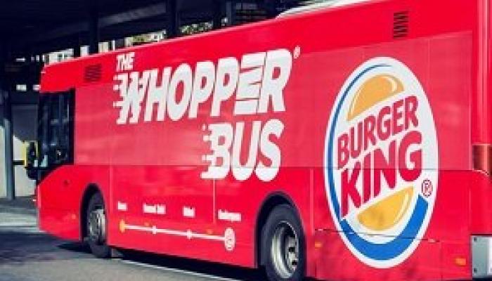 Burger King comprou autocarro para transportar clientes | JCDecaux Portugal