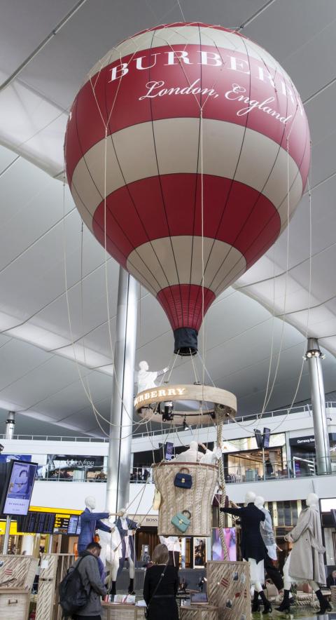 BURBERRY | JCDecaux UK