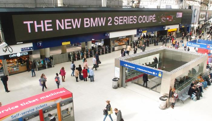 BMW deploys Motion@Waterloo | JCDecaux UK