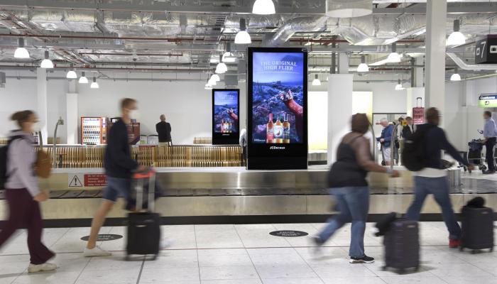 FIVE REASONS WHY AIRPORTS ARE FLYING HIGH | JCDecaux UK