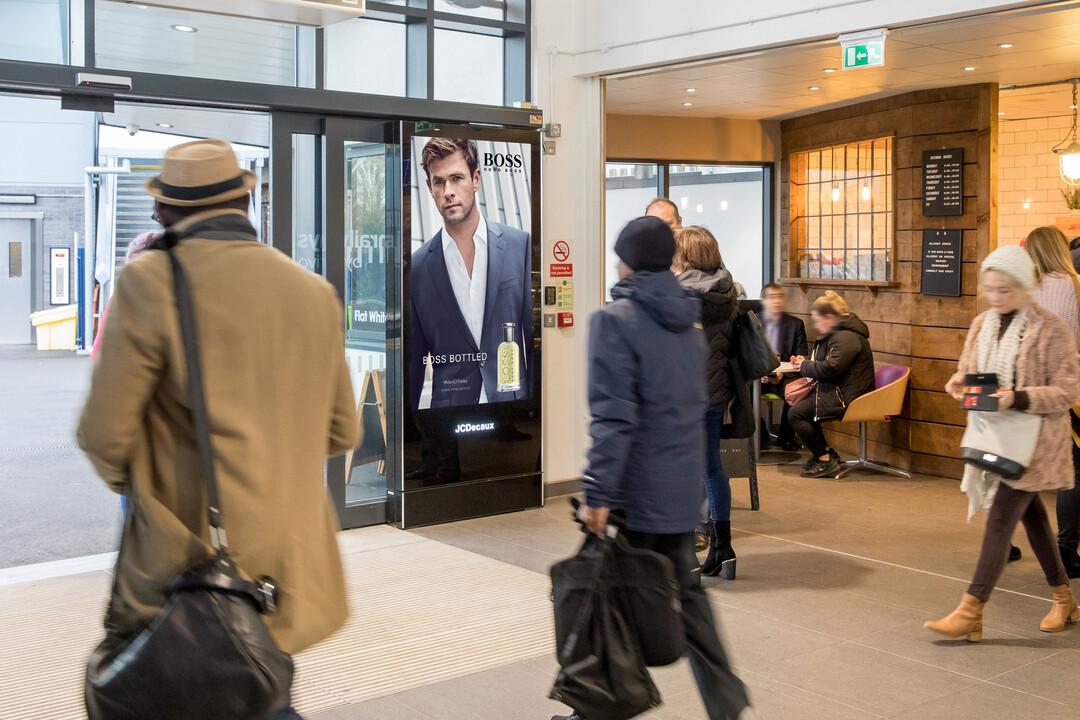 Rail Digital 6-sheet | JCDecaux UK
