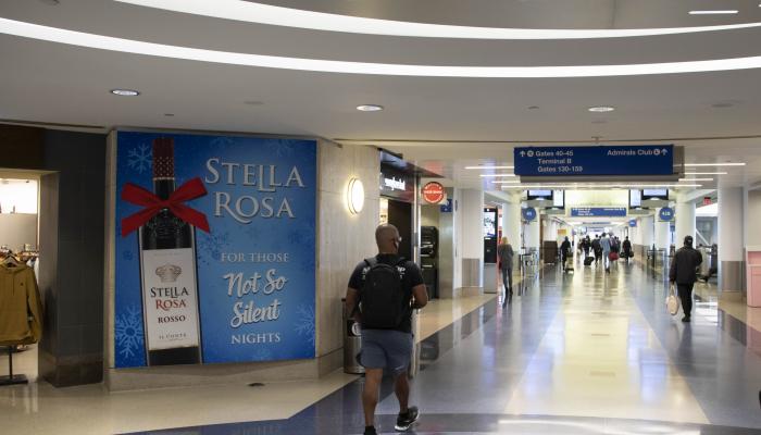 Spreading Cheers with Stella Rosa | JCDecaux